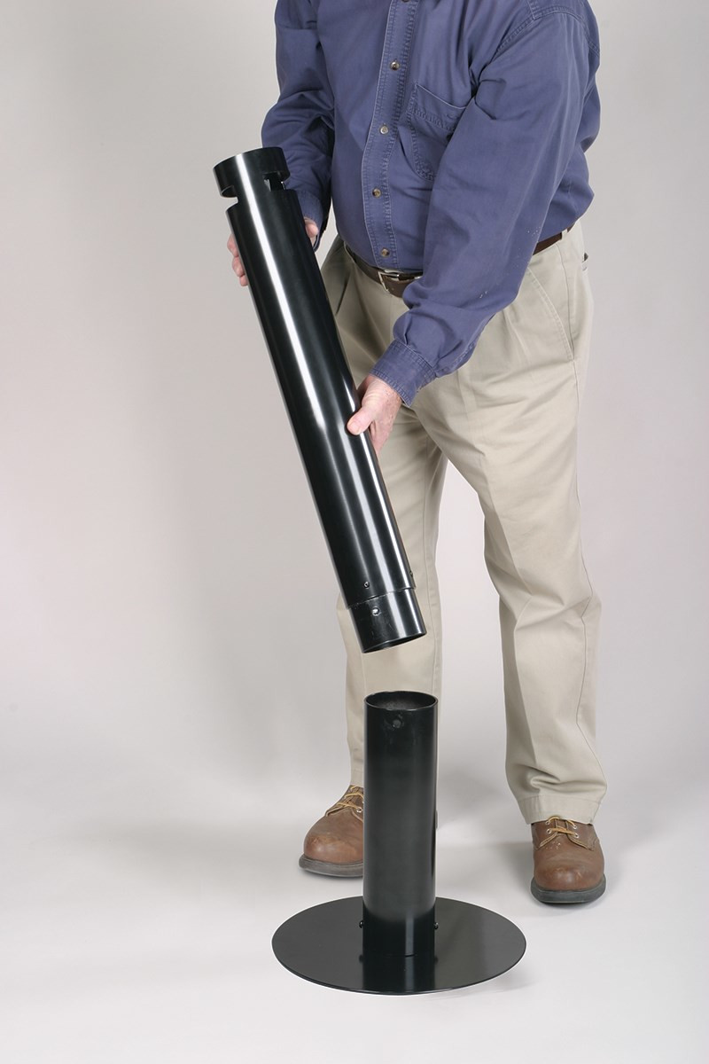3Pin >> RUBBERMAID Smokers' Pole - Black